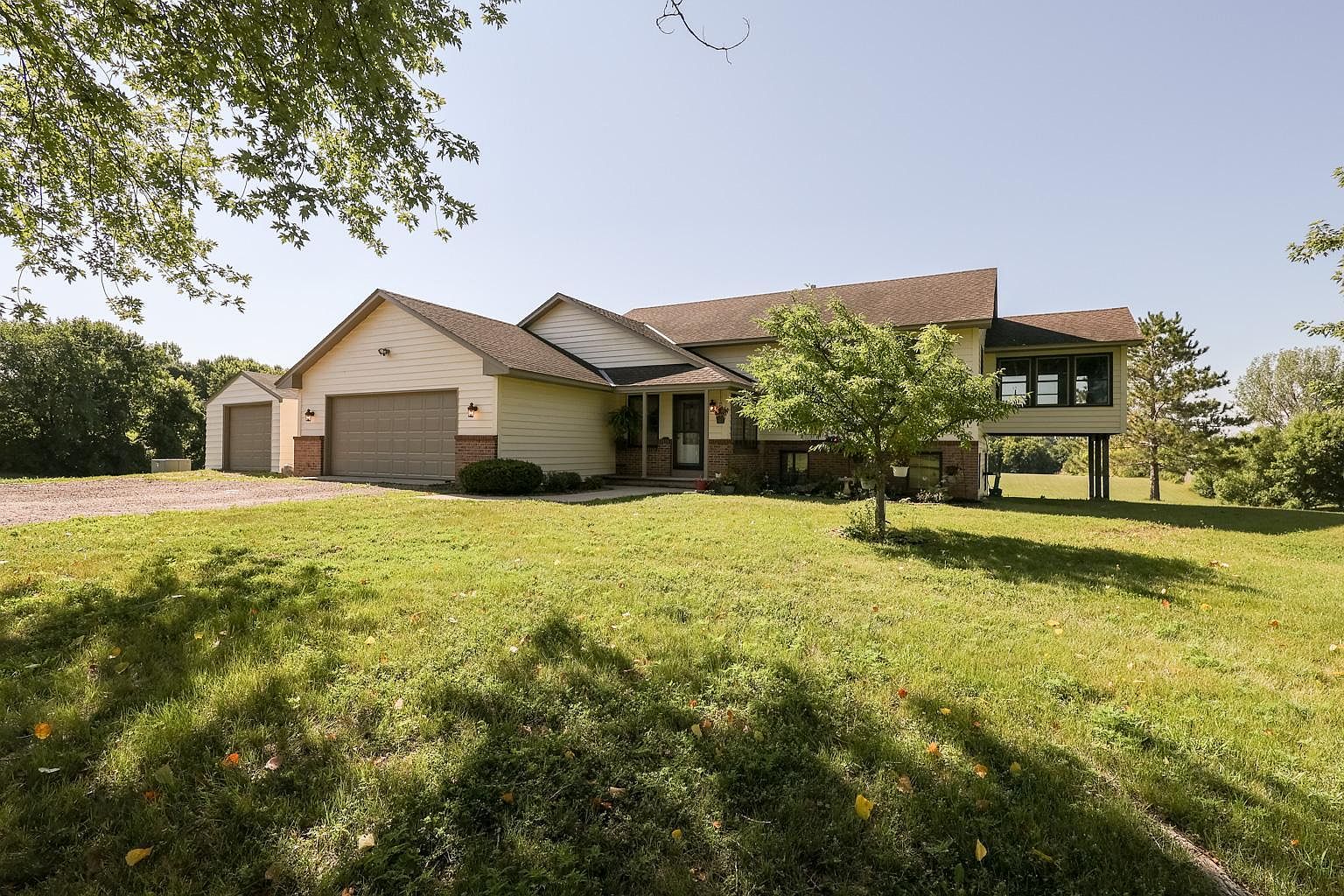 5015 Pioneer Trl, Loretto, MN 55357 | MLS #6406675 | Zillow