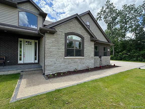 10413 Puttygut Rd, Casco, MI 48064 | MLS #20240021138 | Zillow