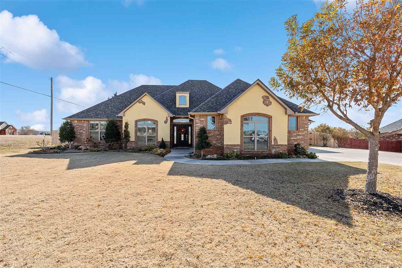 10477 NE Wolf Rd, Fletcher, OK 73541 | Zillow