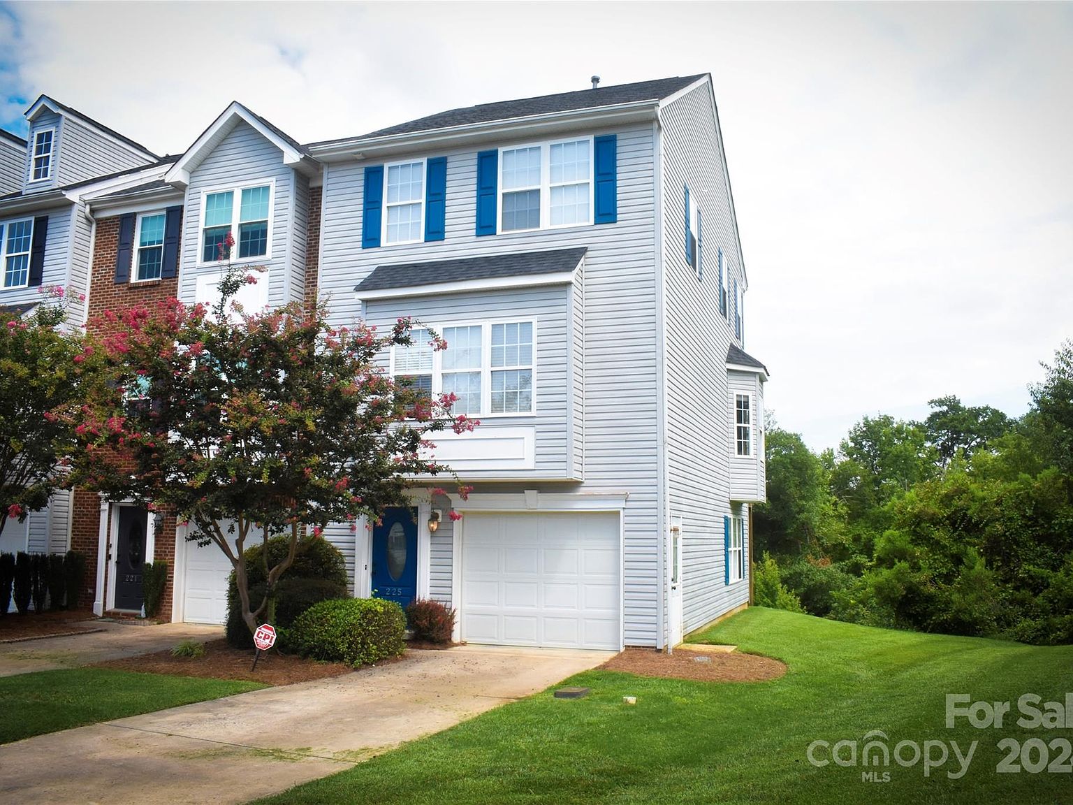 225 Rock Ridge Ln, Mount Holly, NC 28120 | Zillow