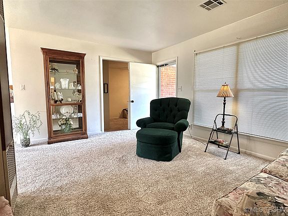 430 Locust St, Ardmore, OK 73401 | MLS #2515010 | Zillow