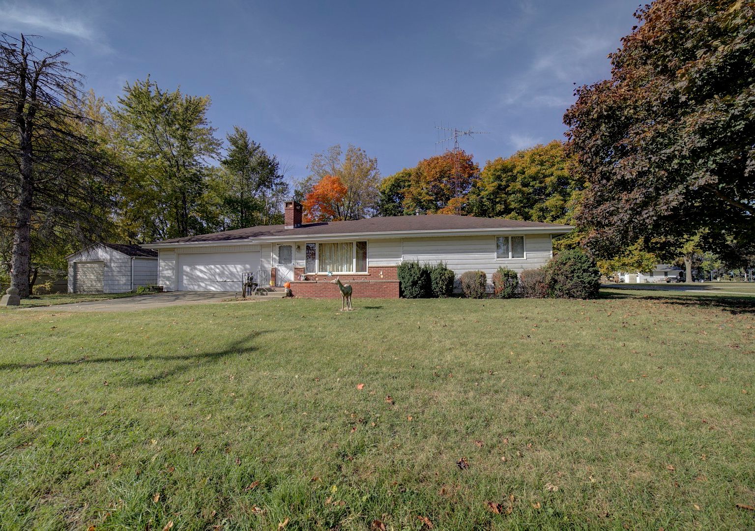 405 Deitrick St, Donovan, IL 60931 | Zillow