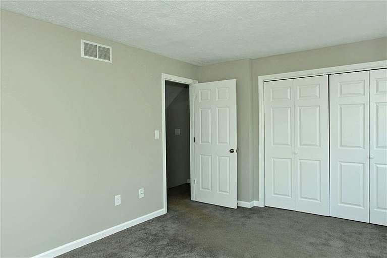 1318 Gray Hawk Rd, Lexington, KY 40502 | Zillow