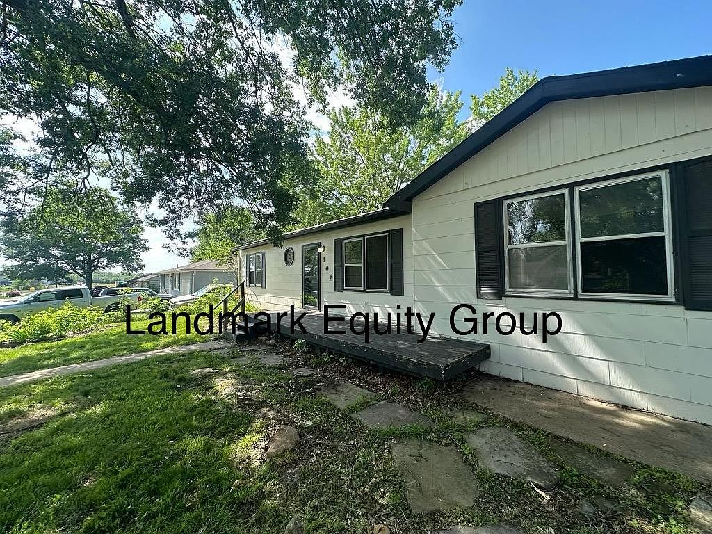 102 W Joy St, Harrisonville, MO 64701 | Zillow