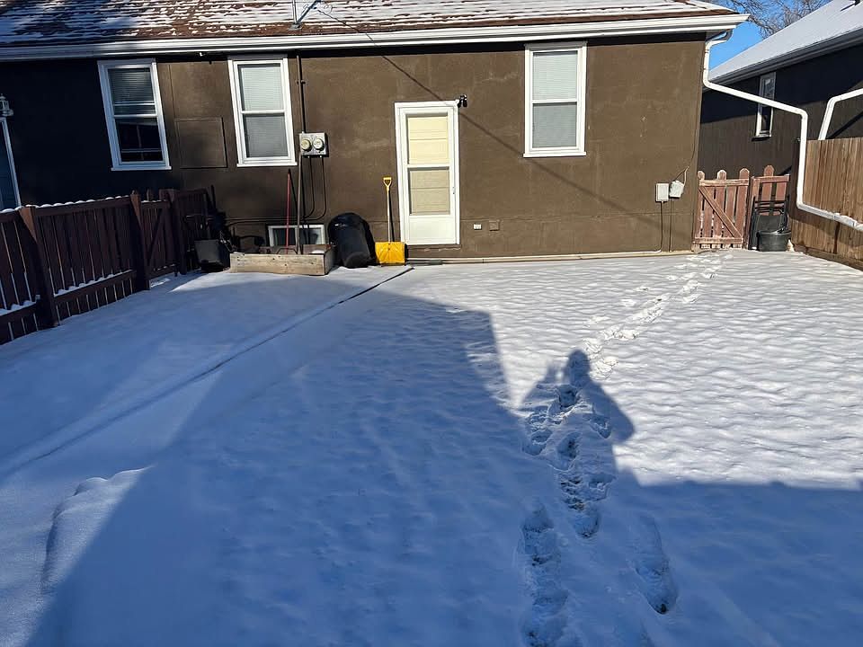 1234 6th Ave S, Lethbridge, AB T1J 1A4 | Zillow