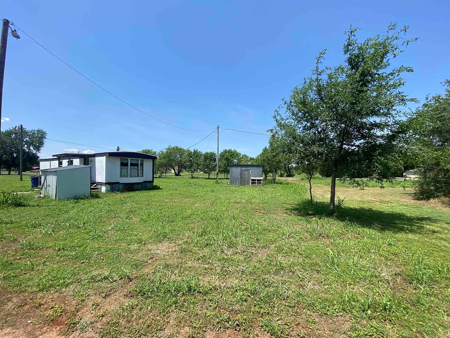 1060 Poplar St, Nash, OK 73761 | Zillow