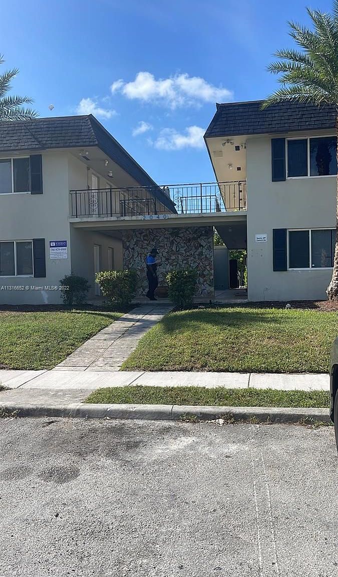 2040 NE 170th St #2, Miami, FL 33162 | Zillow
