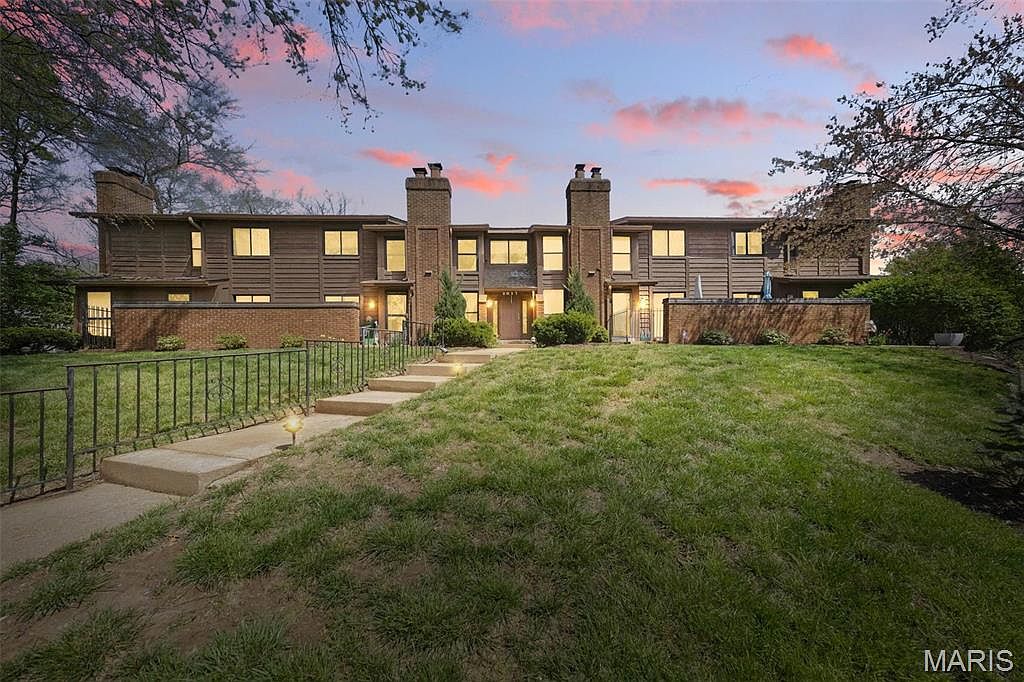 2037 Trailcrest Ln APT 7, Saint Louis, MO 63122 | MLS #25016934 | Zillow