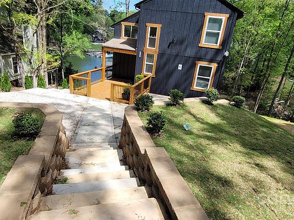 27068 Catamaran Dr, Fort Mill, SC 29708 | MLS #4132025 | Zillow