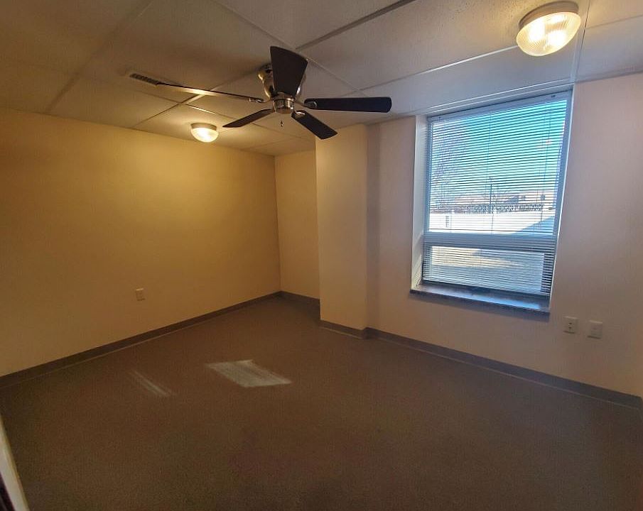 MADISON STREET APARTMENTS - 600 SE Madison St Topeka KS | Zillow