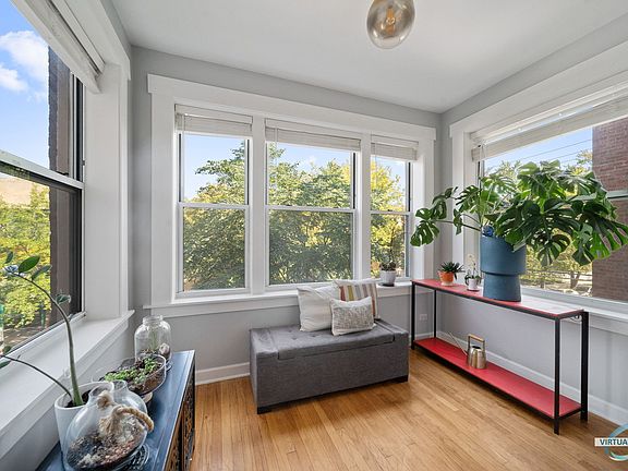 6748 N Greenview Ave APT 2, Chicago, IL 60626 | Zillow