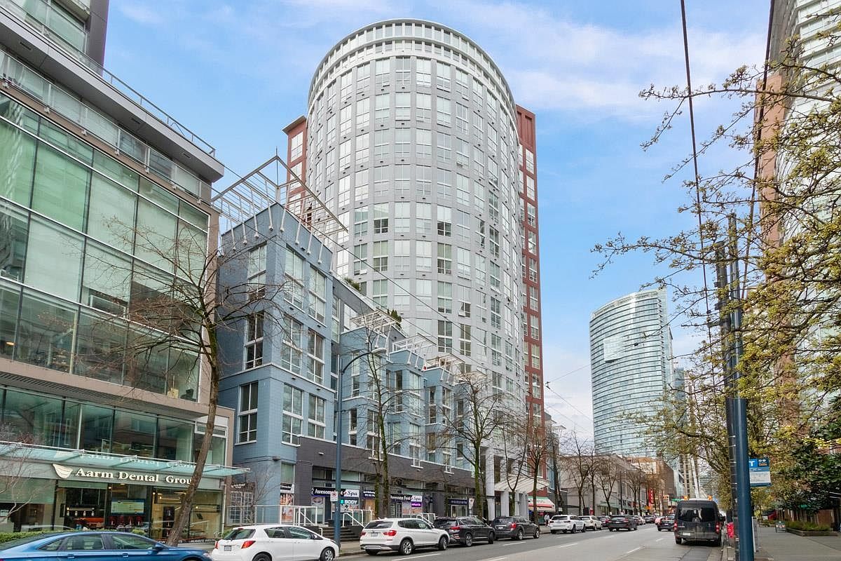 933 Seymour St #417, Vancouver, BC V6B 6L6 | Zillow