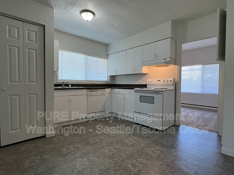 5049 Delridge Way SW APT A, Seattle, WA 98106 | Zillow