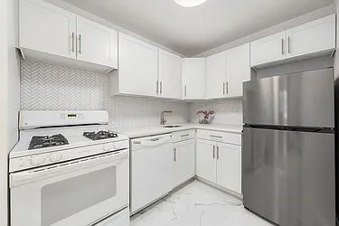 250 Mercer Street #B907 in Greenwich Village, Manhattan | StreetEasy