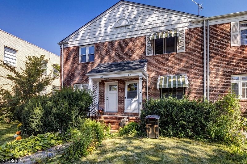 52 Melmore Gdns UNIT 52, East Orange, NJ 07017 | Zillow