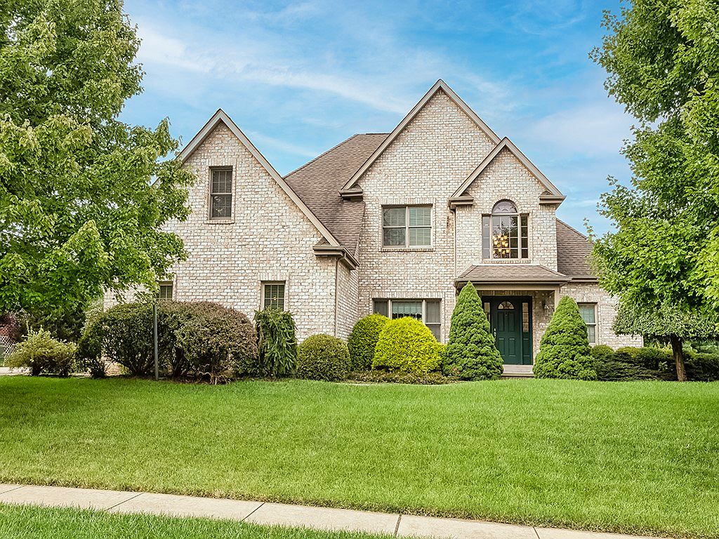 2007 Maxwell Ln, Mars, PA 16046 | Zillow