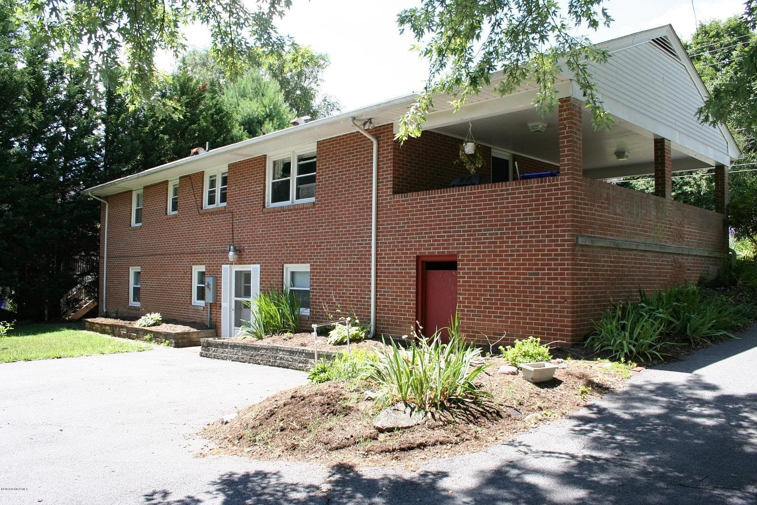 1009 Draper Rd SW APT A, Blacksburg, VA 24060 | Zillow