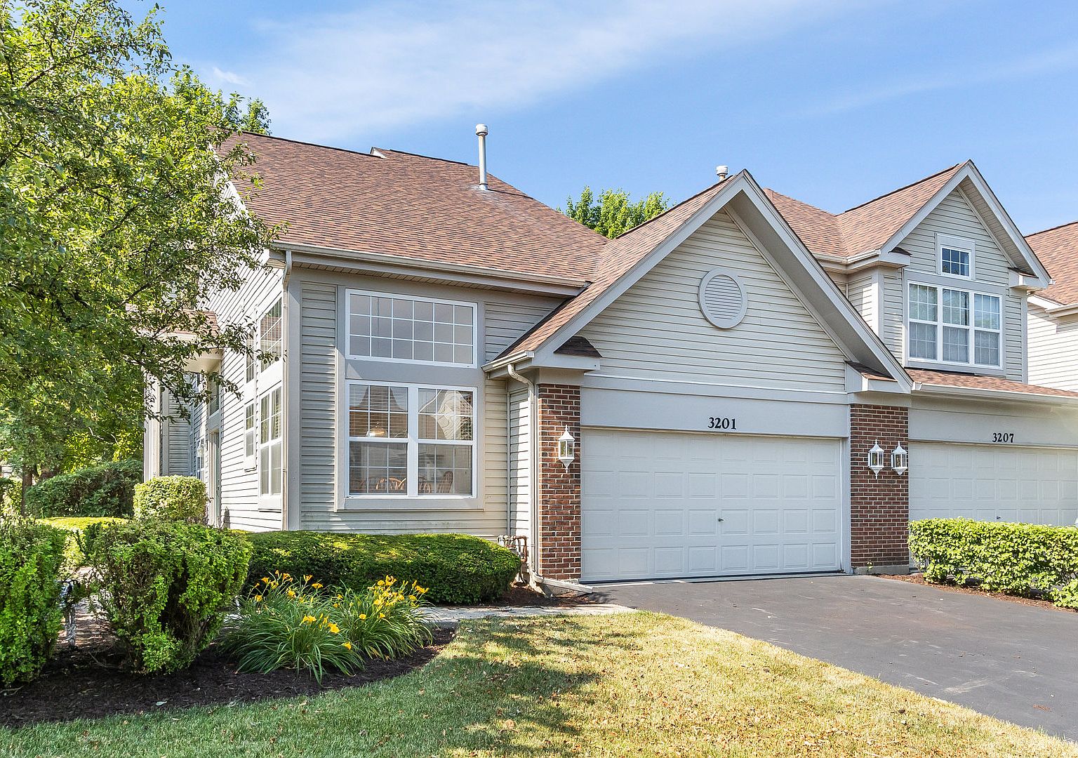 3201 Raphael Ct, St Charles, IL 60175 | Zillow