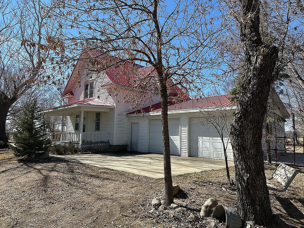 1920s Country Home on 6 Acres in Rural South Dakota For Sale by Owner ...