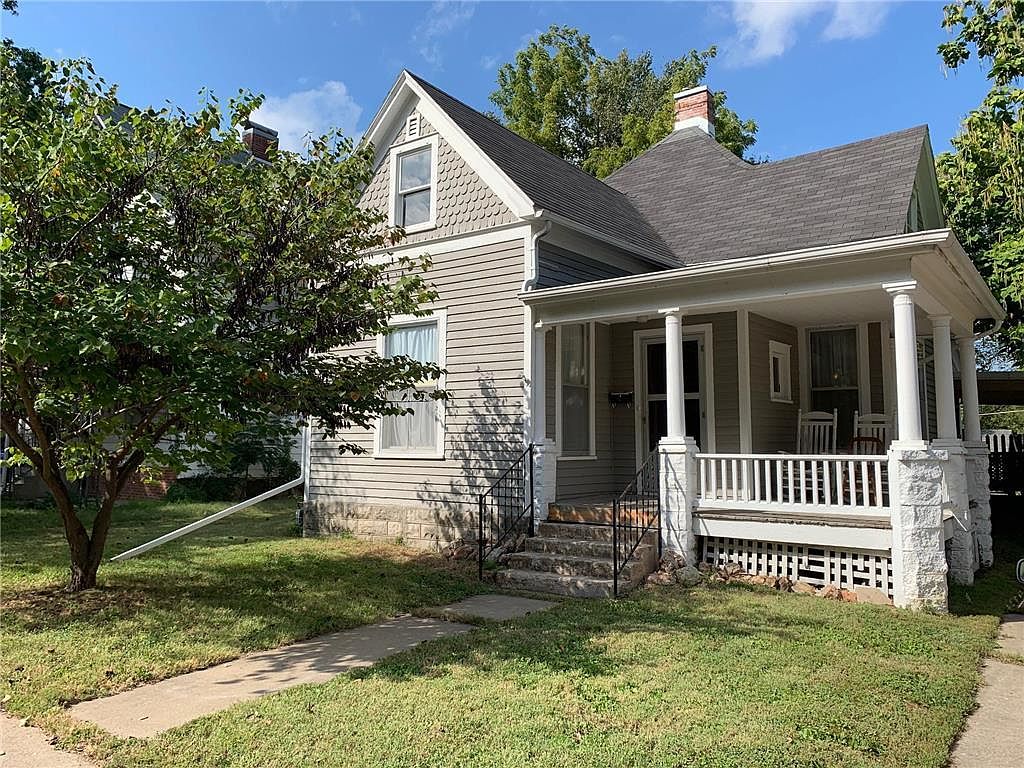 706 W 3rd St, Sedalia, MO 65301 | Zillow