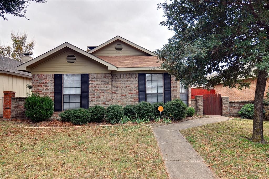 1006 Sanders Dr, Duncanville, TX 75137 | Zillow