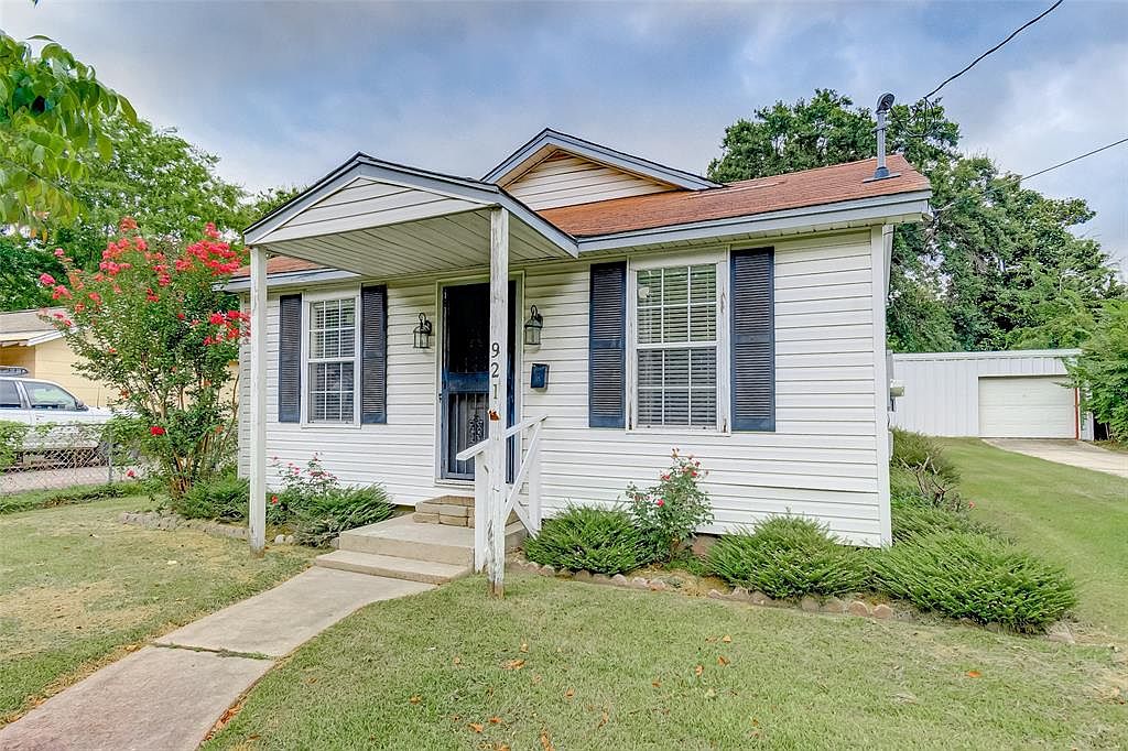 921 Wainwright St, Houston, TX 77022 | Zillow