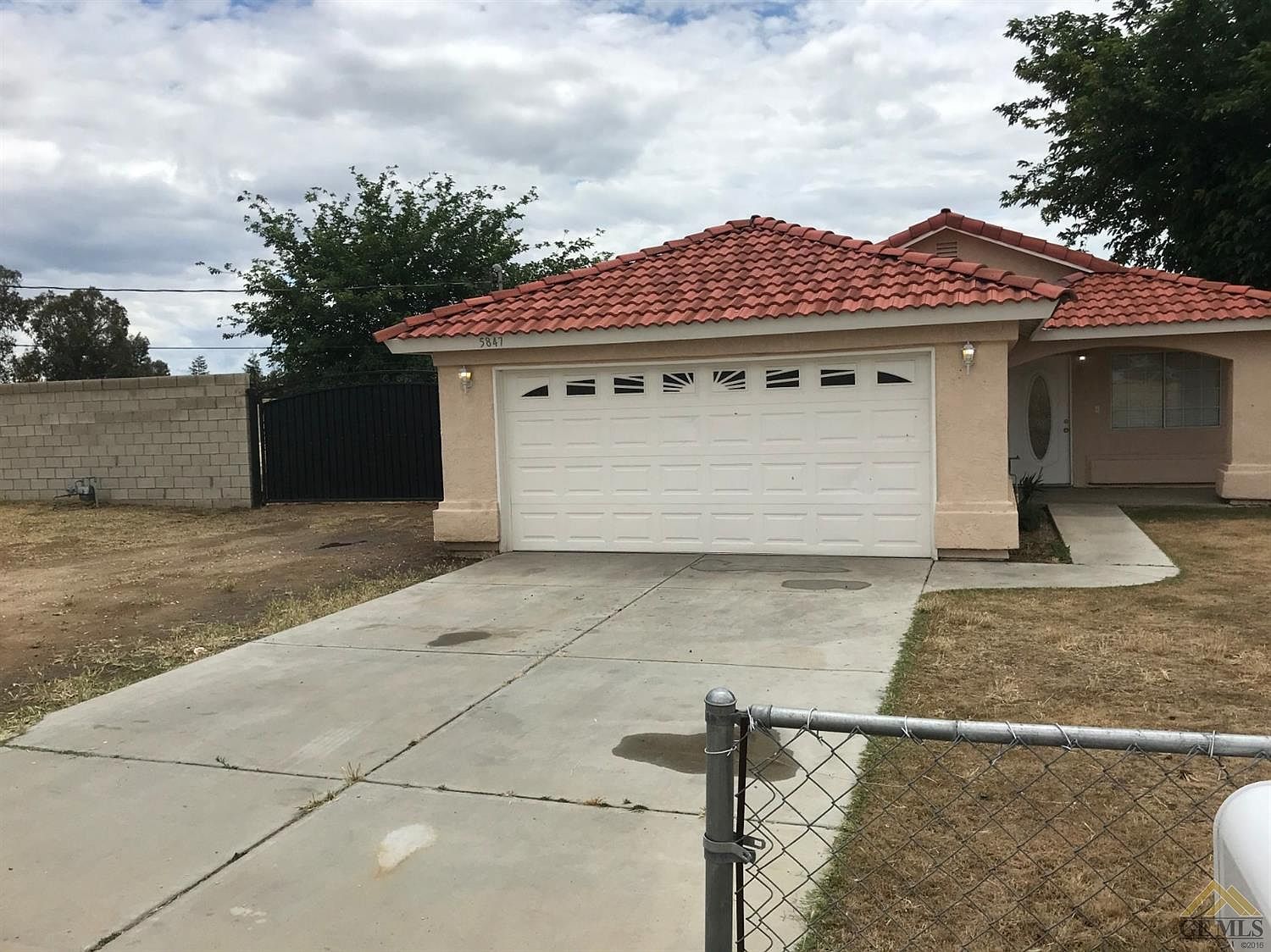 5847 E Texas St, Bakersfield, CA 93307 | Zillow