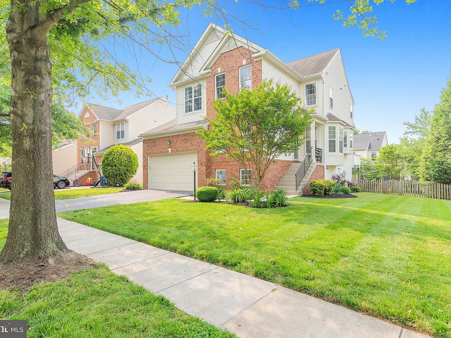 43483 Mink Meadows St, Chantilly, VA 20152 | Zillow