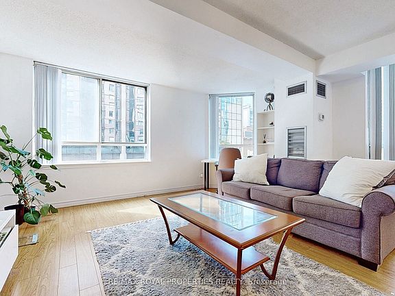 633 Bay St #411-C01, Toronto, ON M5G 2G4 | Zillow