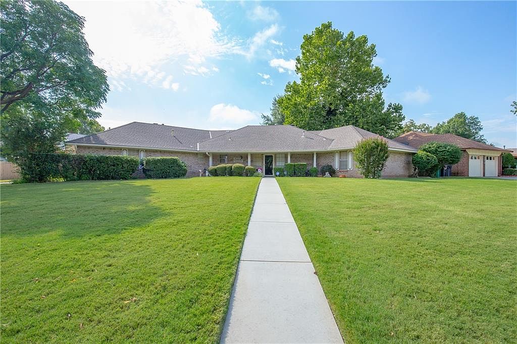 9818 Hummingbird Ln, Oklahoma City, OK 73162 | Zillow