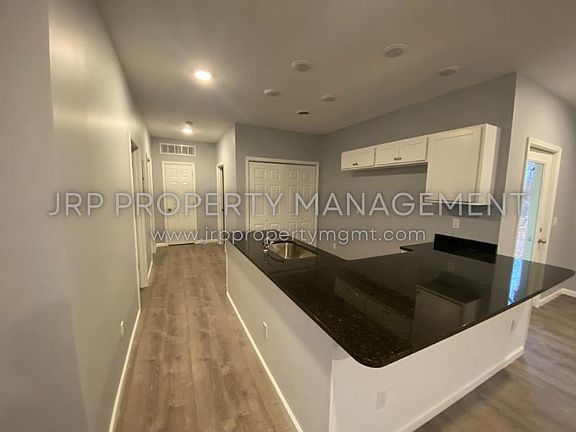 6400 Gillis Dr, Jackson, MI 49201 | Zillow