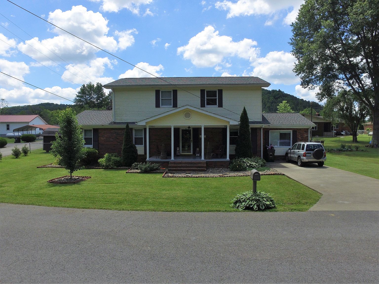 187 Horseshoe St, Thelma, KY 41260 | Zillow