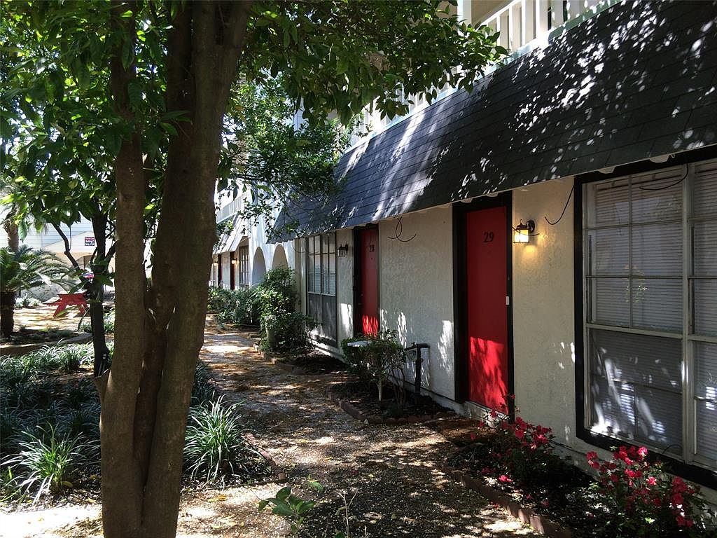 1275 Witte Rd APT 4, Houston, TX 77055 | Zillow