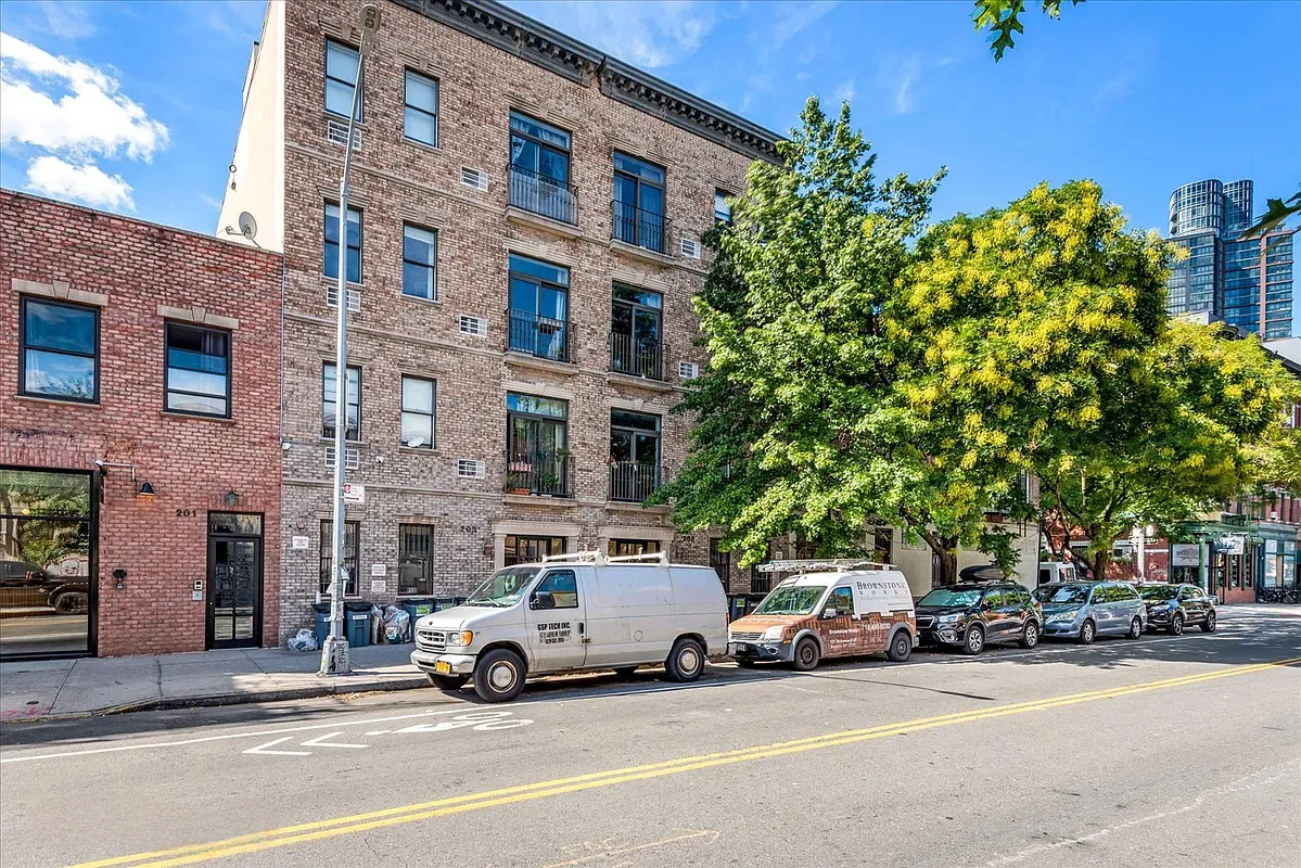 205 Franklin Street #3D in Greenpoint, Brooklyn | StreetEasy