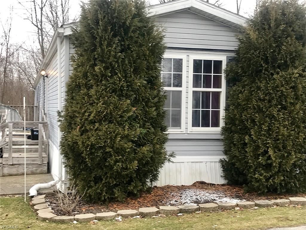 13109 Kevin Ln, Chardon, OH 44024 | Zillow