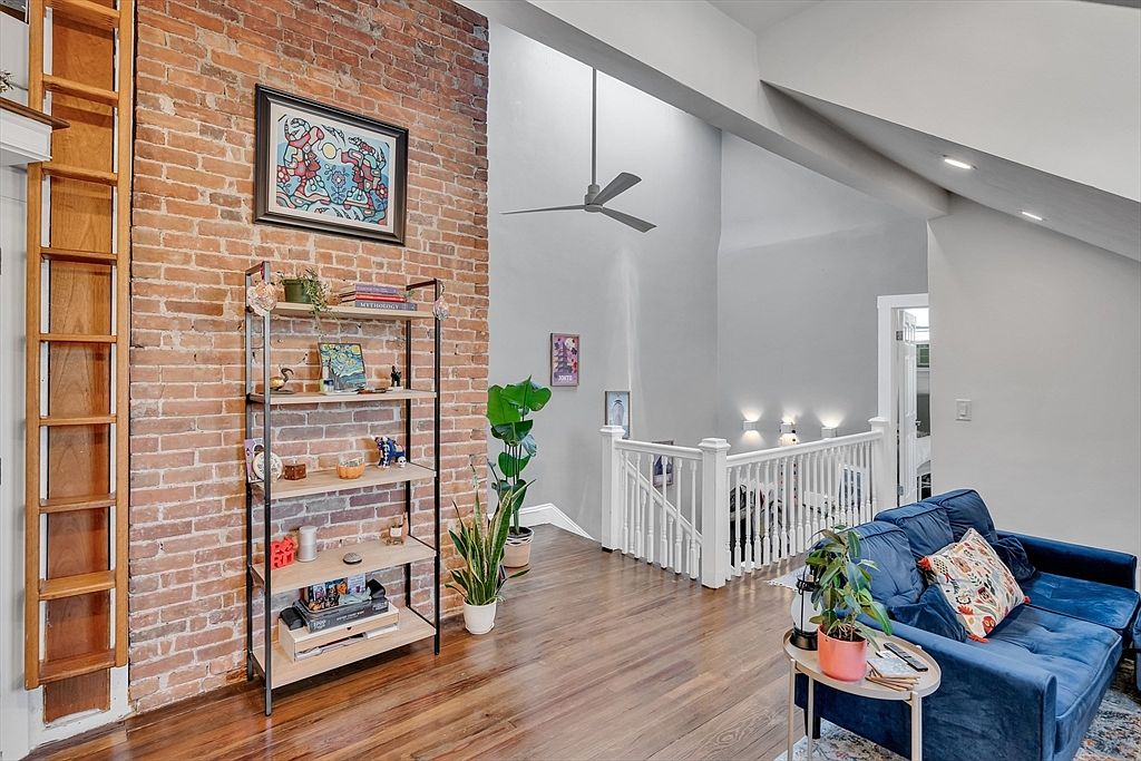 18 Sunset St APT 4, Boston, MA 02120 | Zillow