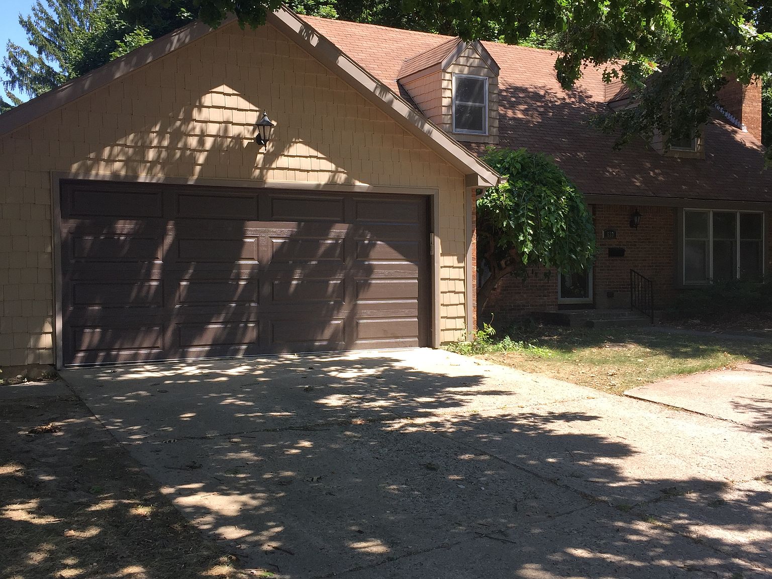 533 S Berlin Ave, Oregon, OH 43616 | Zillow