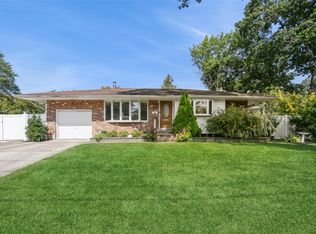 13 Reinhart Ct, Melville, NY 11747 | Zillow
