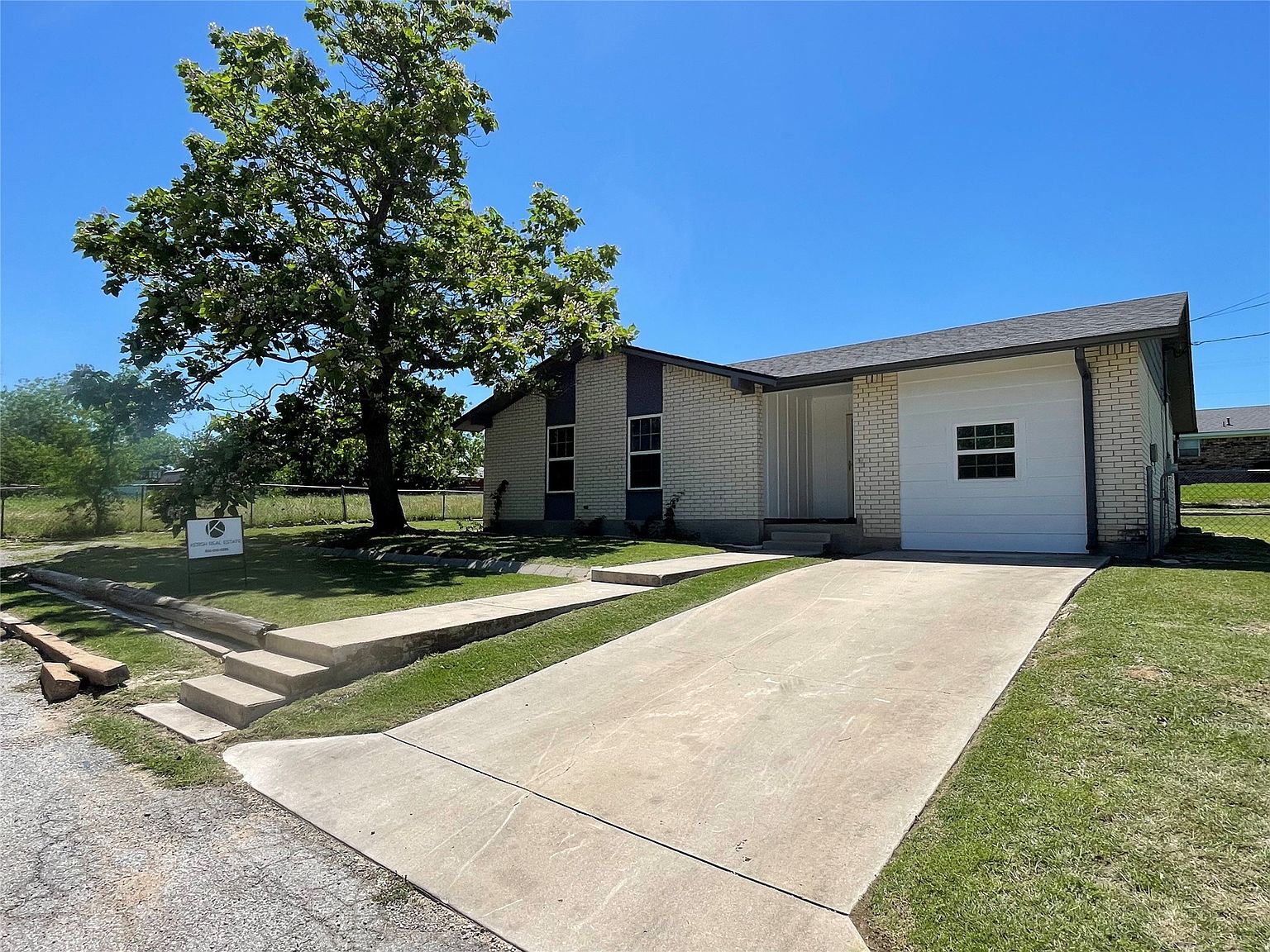 1311 Marie St, Comanche, TX 76442 | Zillow