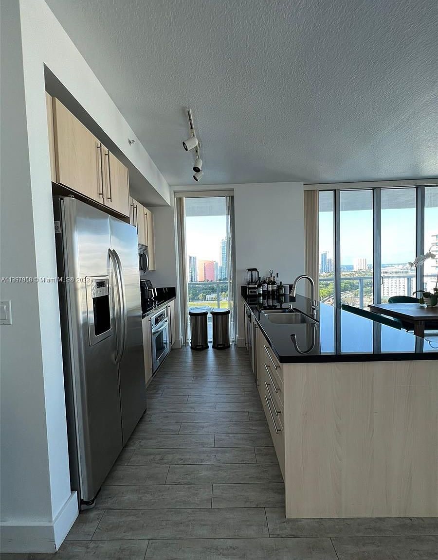 79 SW 12th St APT 2001S, Miami, FL 33130 | Zillow