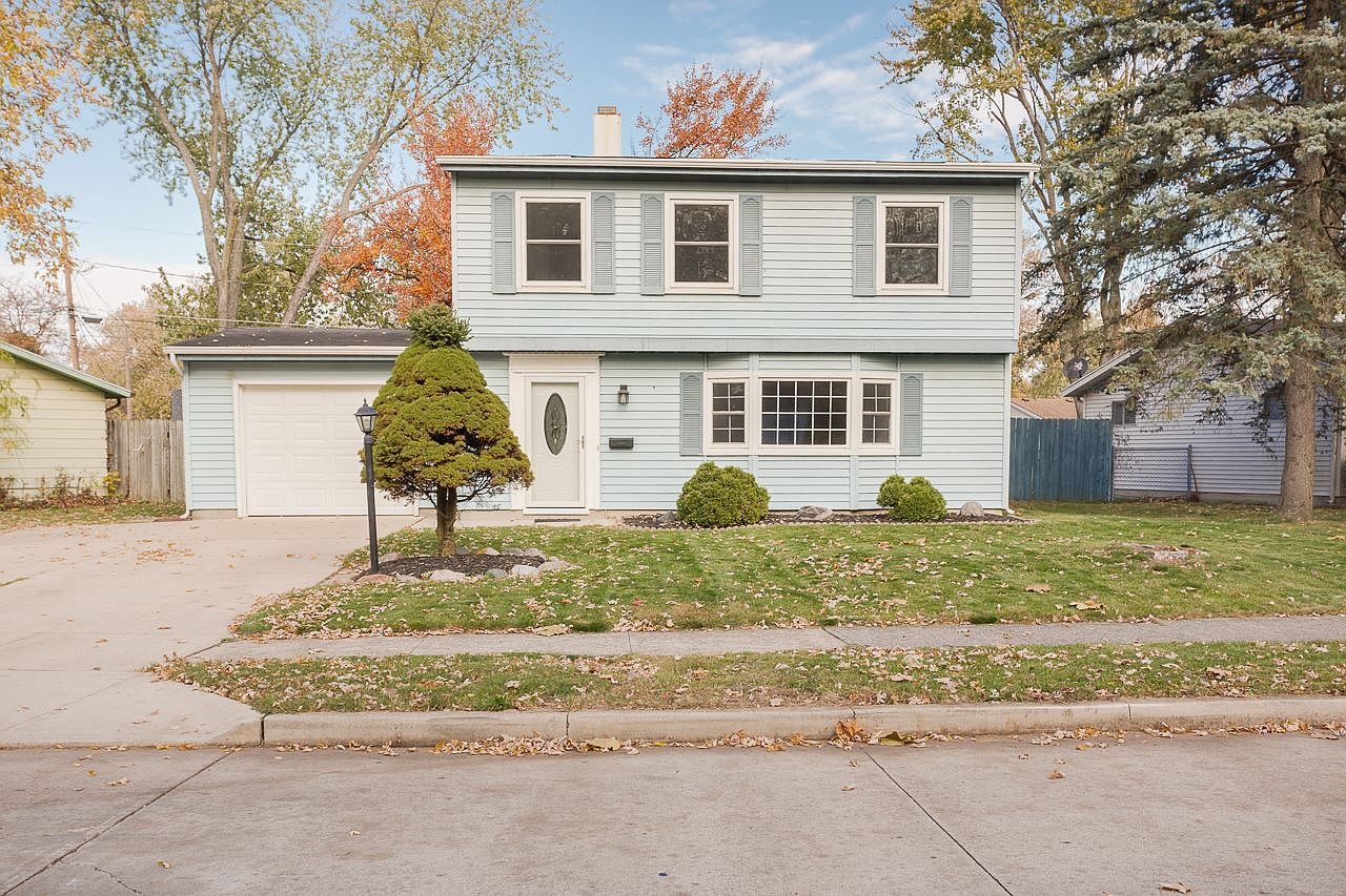2220 Drake Dr, Fort Wayne, IN 46819 | Zillow