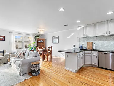 276 Griffith St Jersey City NJ | Zillow