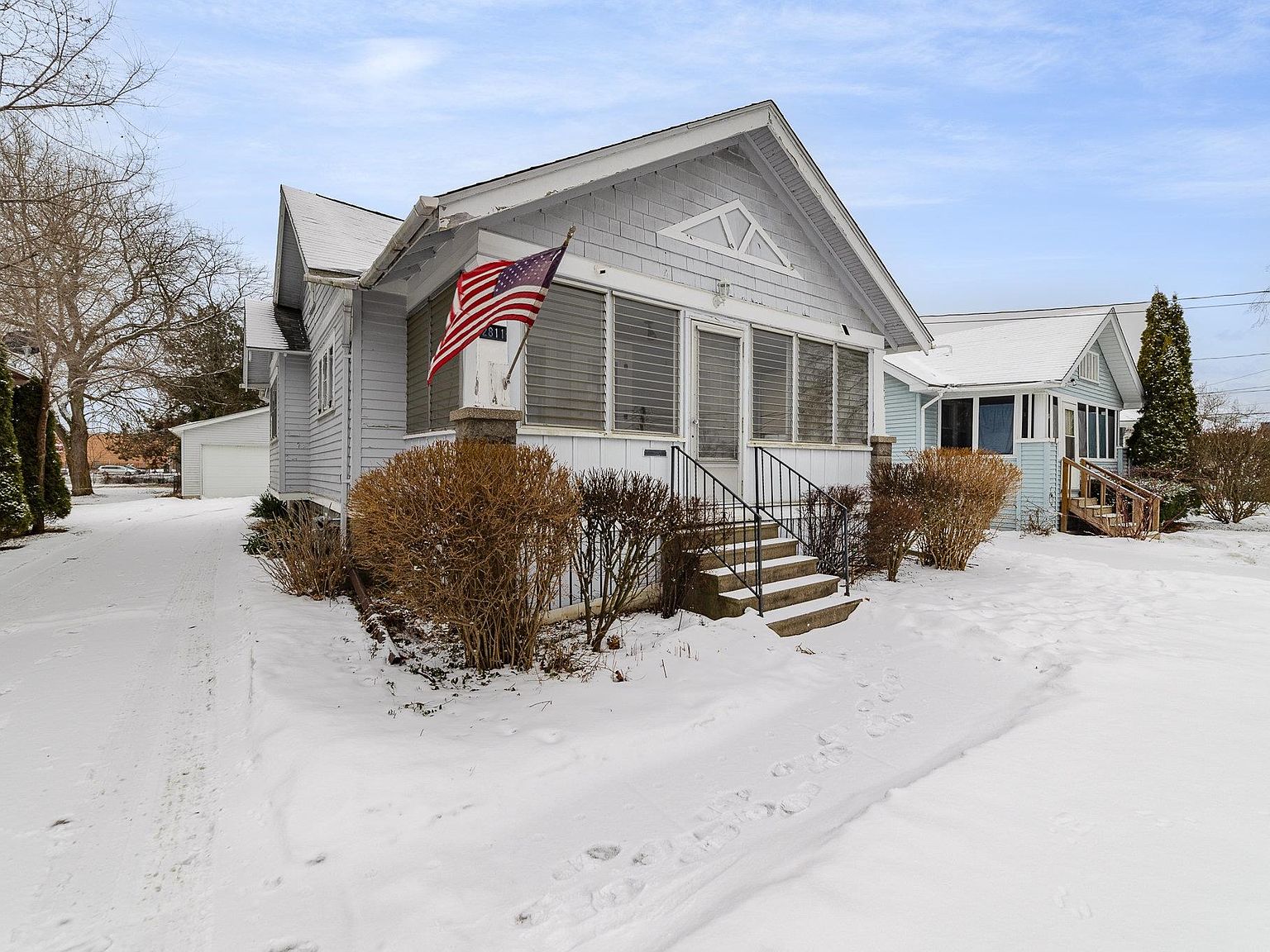 2811 Cooper Ave, Saginaw, MI 48602 | Zillow