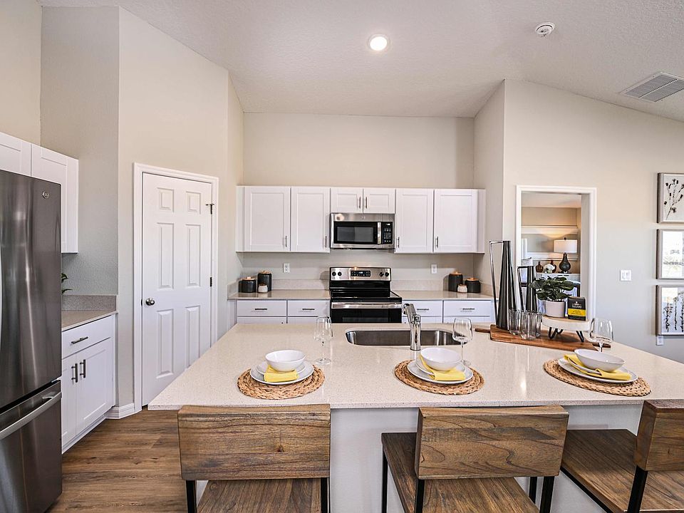 3732 Dusty Miller Pl, Lake Hamilton, FL 33851 | MLS #N120000000608 | Zillow