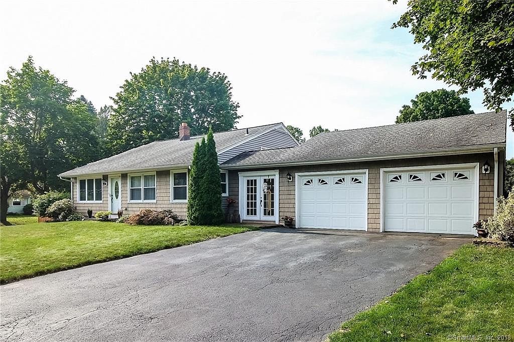 125 Ruby Ln, Stratford, CT 06614 | Zillow
