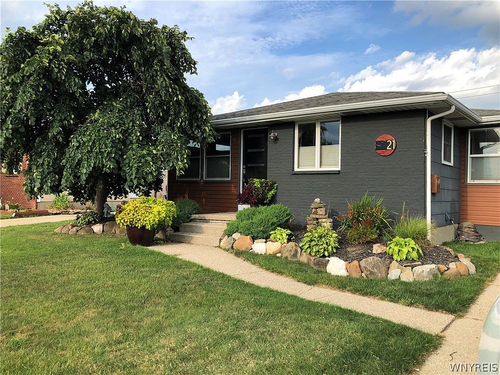 21 Caroline Ln, Depew, NY 14043 | Zillow