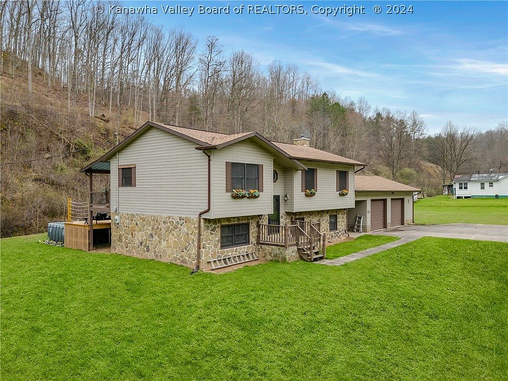 5259 Ripley Rd, Reedy, WV 25270 | MLS #271203 | Zillow