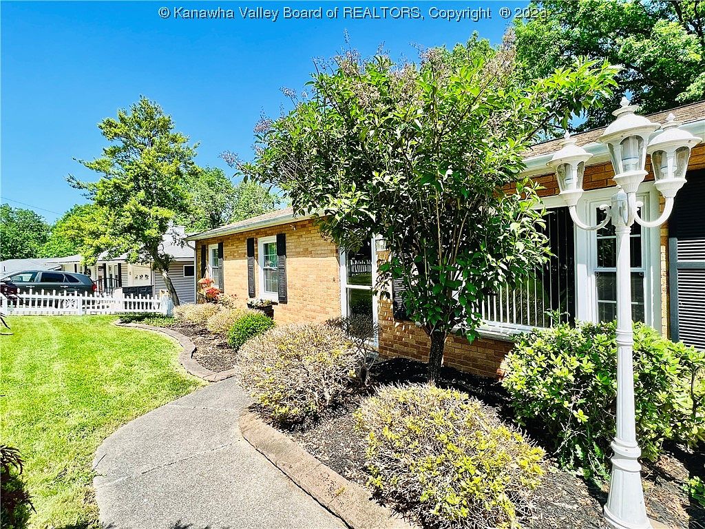 668 Gordon Dr, Charleston, WV 25314 | Zillow