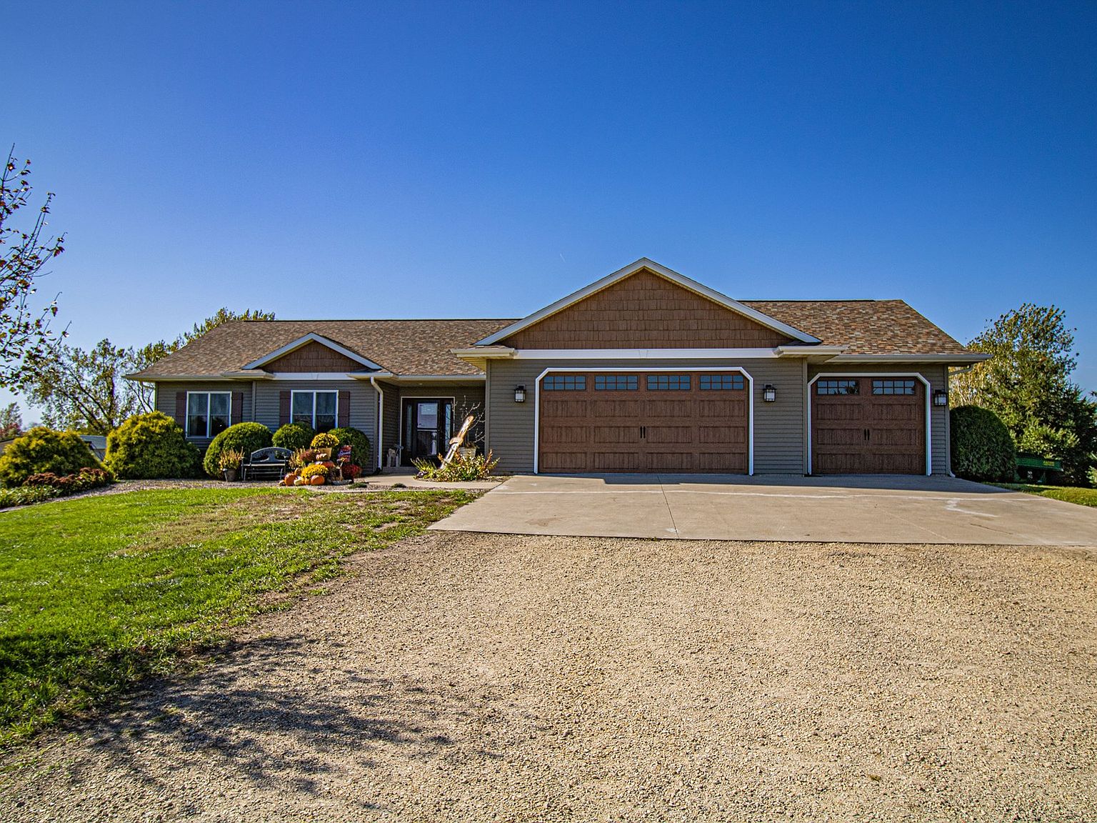 8001 218th Ave, Martelle, IA 52305 | Zillow