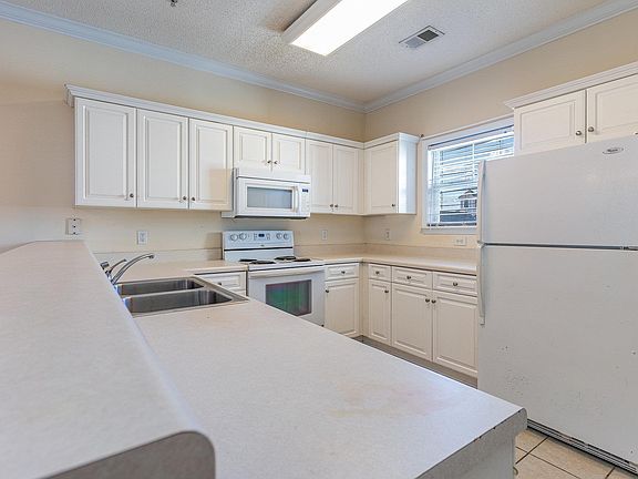 300 Kiskadee Loop UNIT 1H, Conway, SC 29526 | MLS #2502306 | Zillow